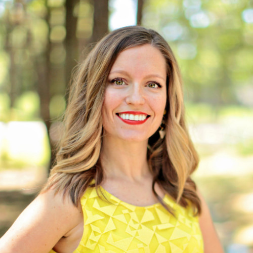 Sales Tip 273: Gifting - Kari Pesch - Daily Sales Tips