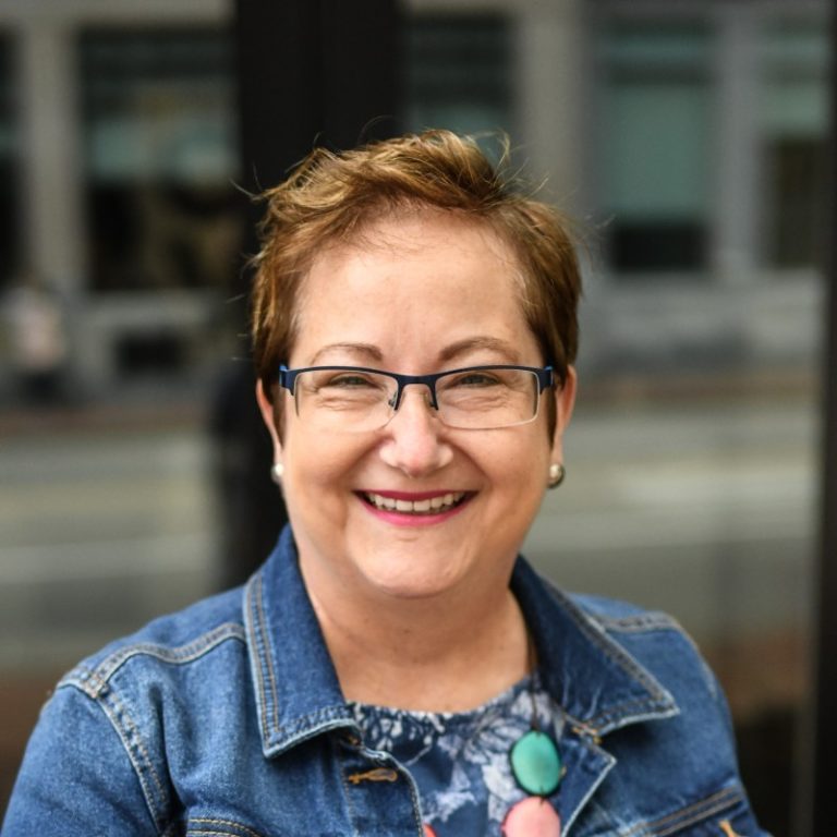 A True Champion of Women in Sales - Women Sales Pros’ Lori Richardson ...